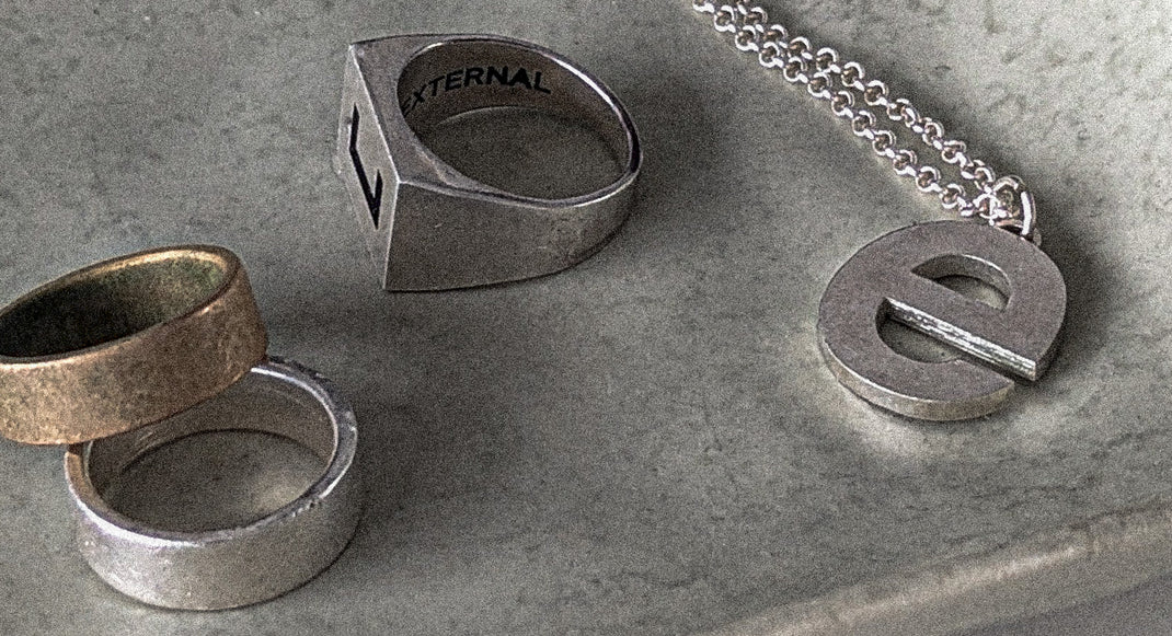 Difference Between 925 Silver and 935 Silver – external